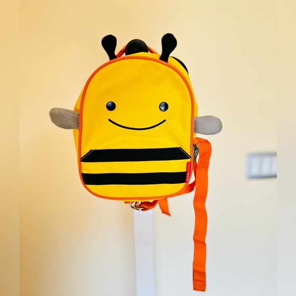 Skip Hop | Other | New Skip Hop Brooklyn Bee Zoo Harness Mini Backpack ...